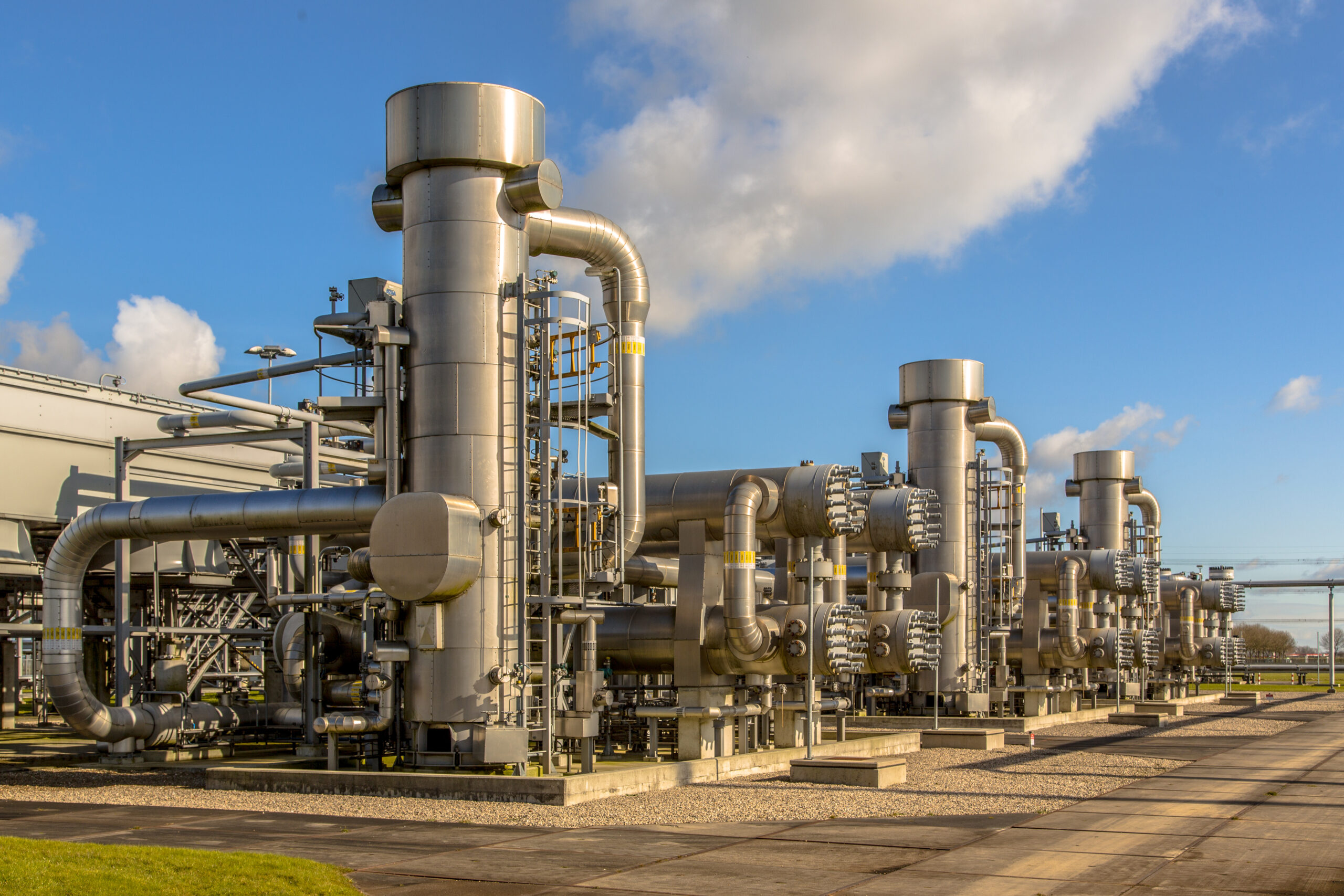 Midstream Services for Oil & Gas Producers - Encore Oilfield Services